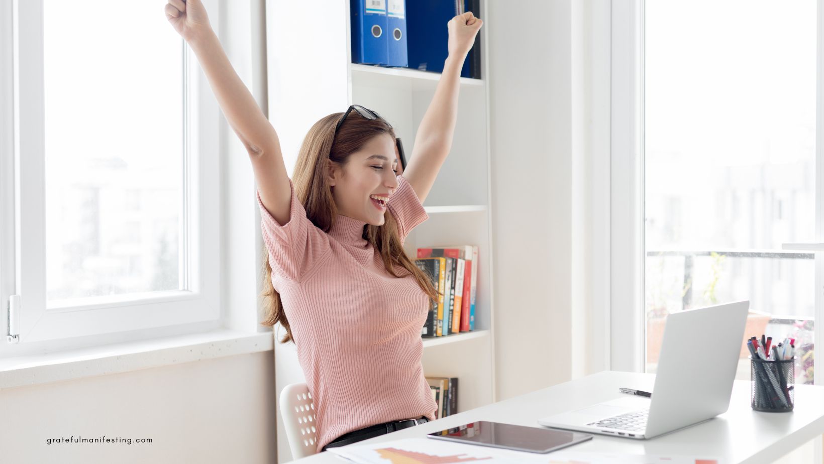 15 Easy, Small Things To Manifest For Beginners